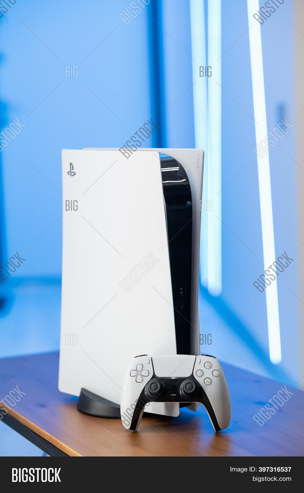 New Sony Gaming Image & Photo (Free Trial) | Bigstock