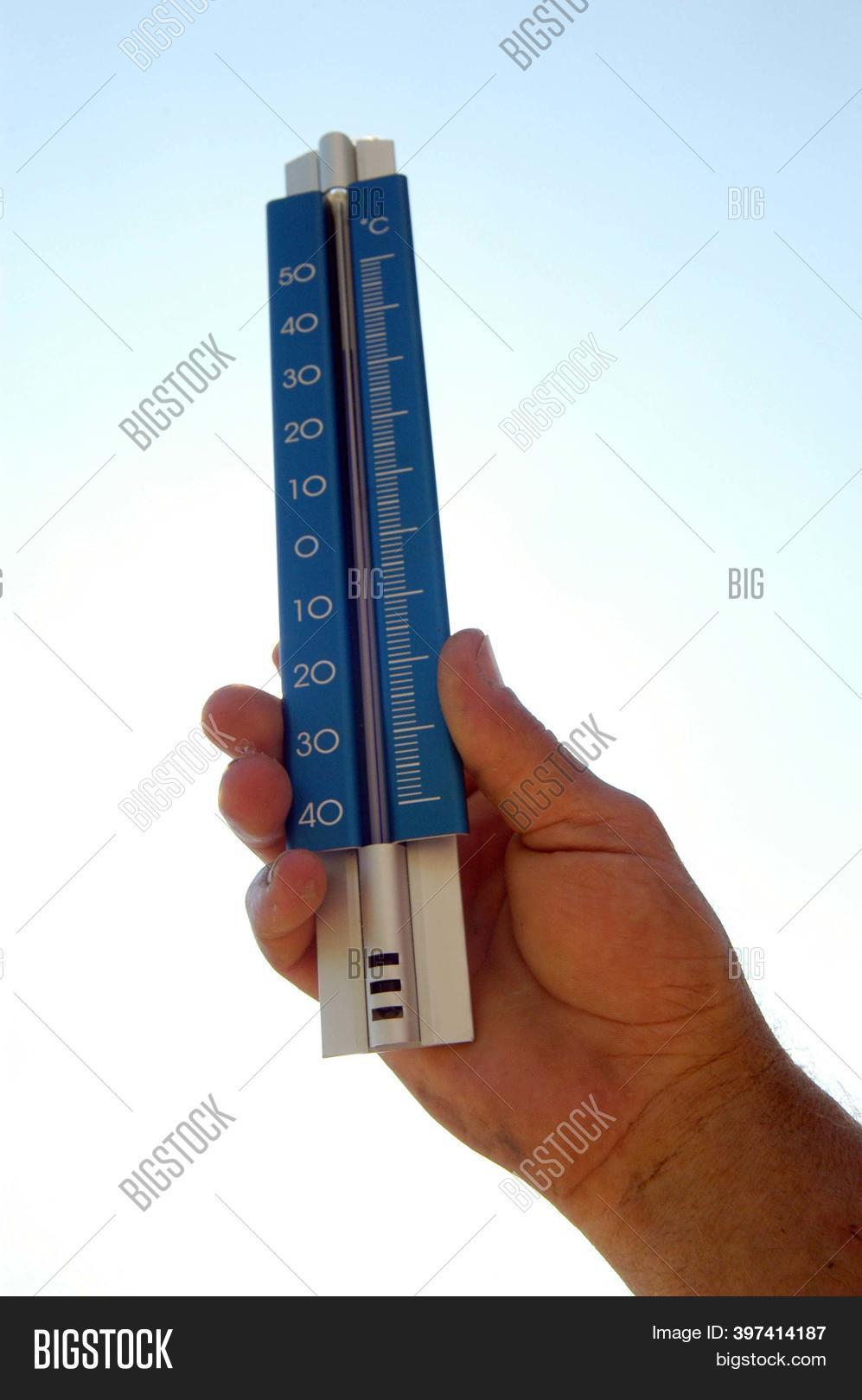 Thermometer Measuring Image & Photo (Free Trial) | Bigstock