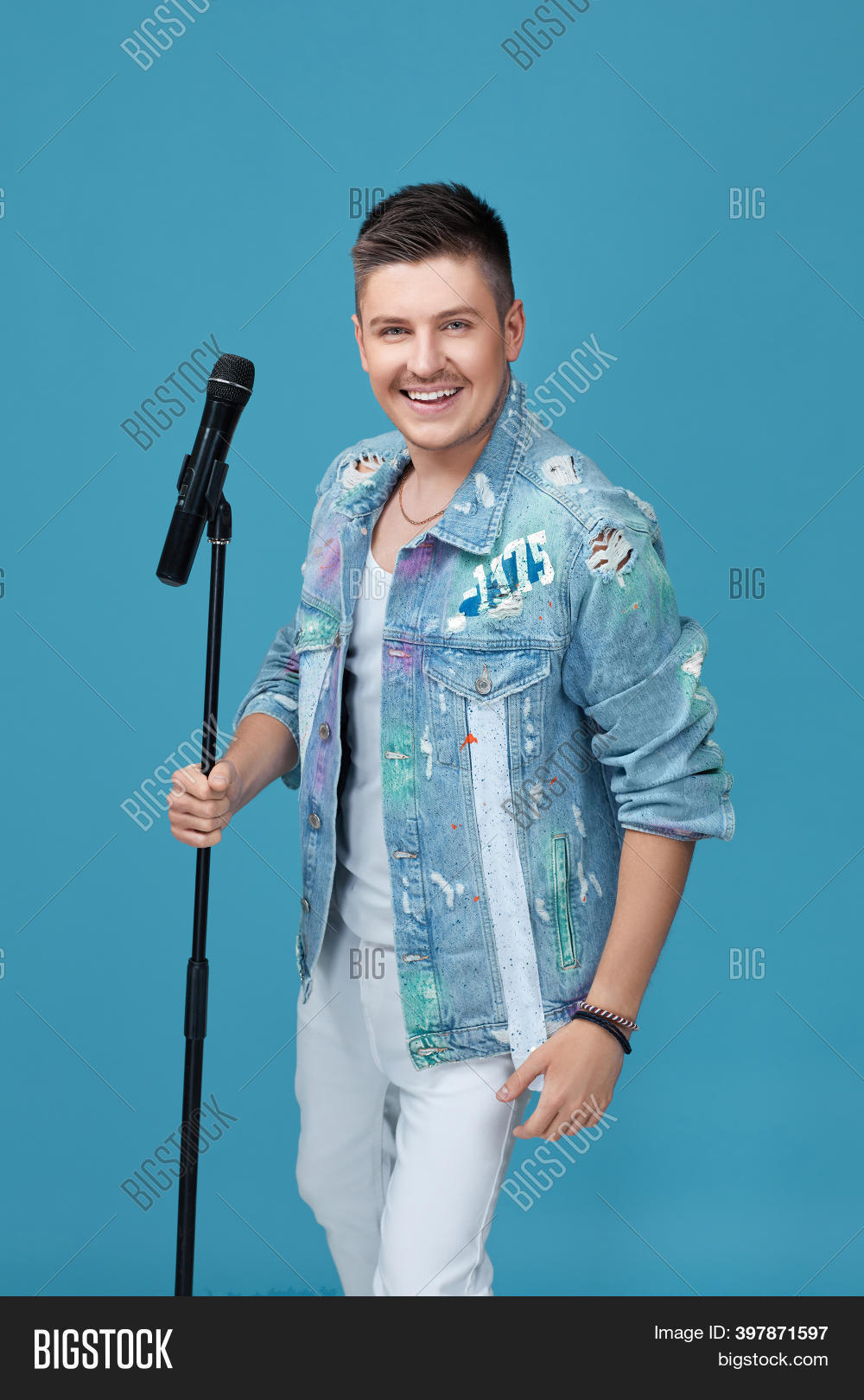 Handsome Singing Man Image & Photo (Free Trial) | Bigstock