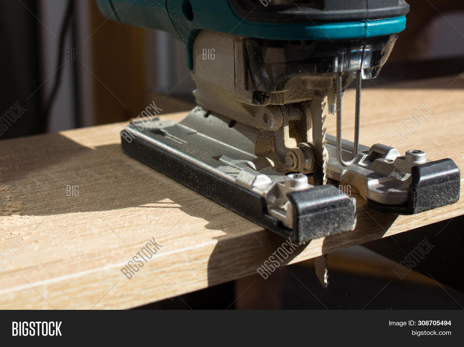 Process Sawing Wooden Image & Photo (Free Trial) | Bigstock