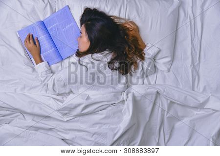 Young Woman Sleeping Image & Photo (Free Trial) | Bigstock