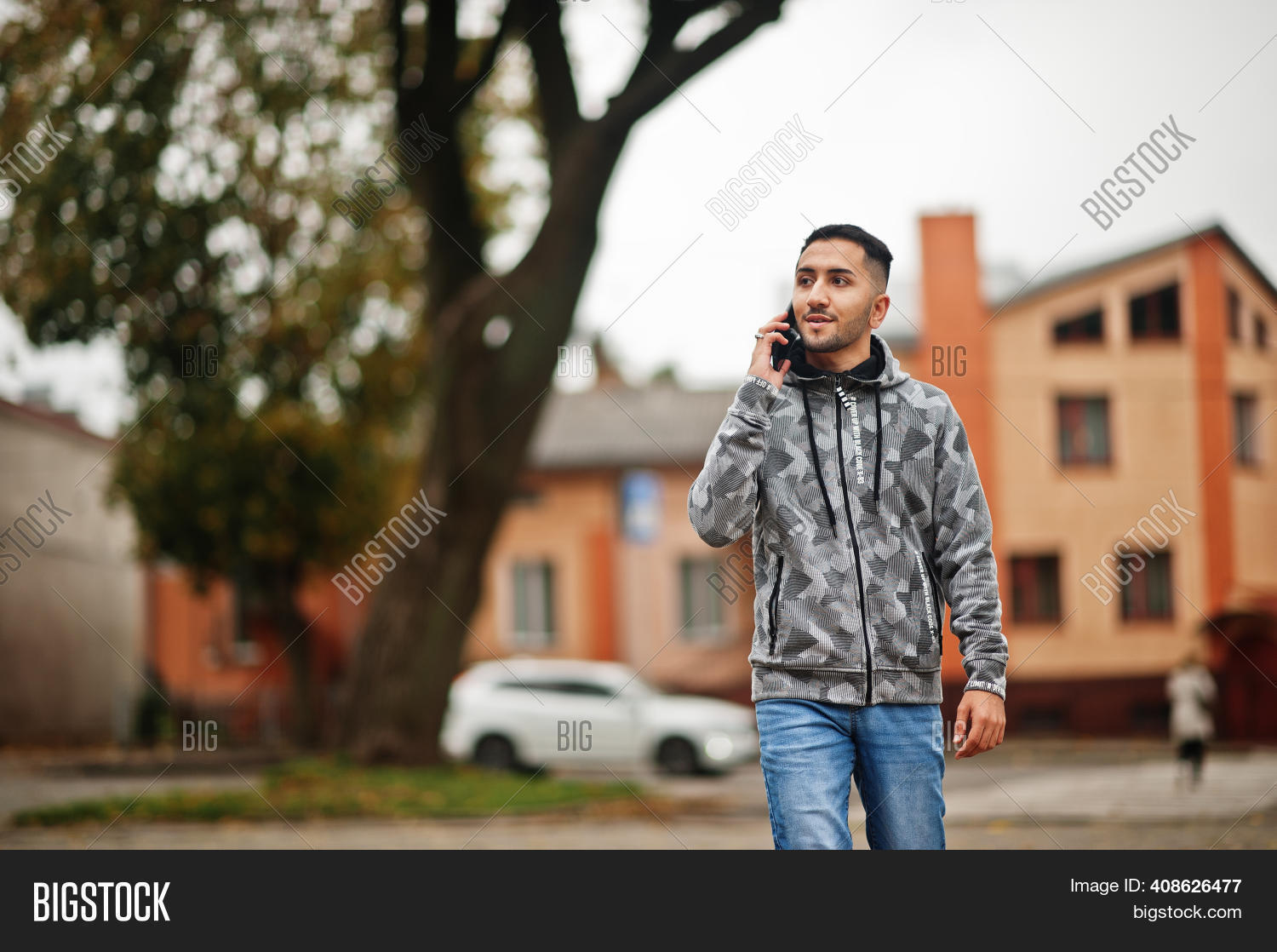 Student Kuwaiti Man Image & Photo (Free Trial) | Bigstock