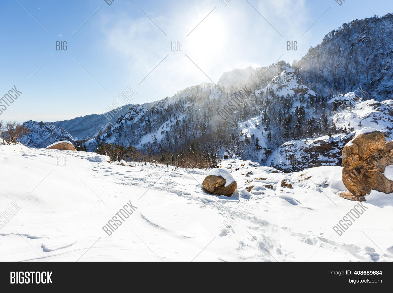 Snowstorm Top Mountain Image & Photo (Free Trial) | Bigstock