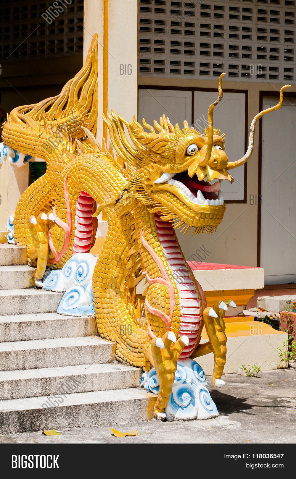 Big Dragon Statue Image & Photo (Free Trial) | Bigstock