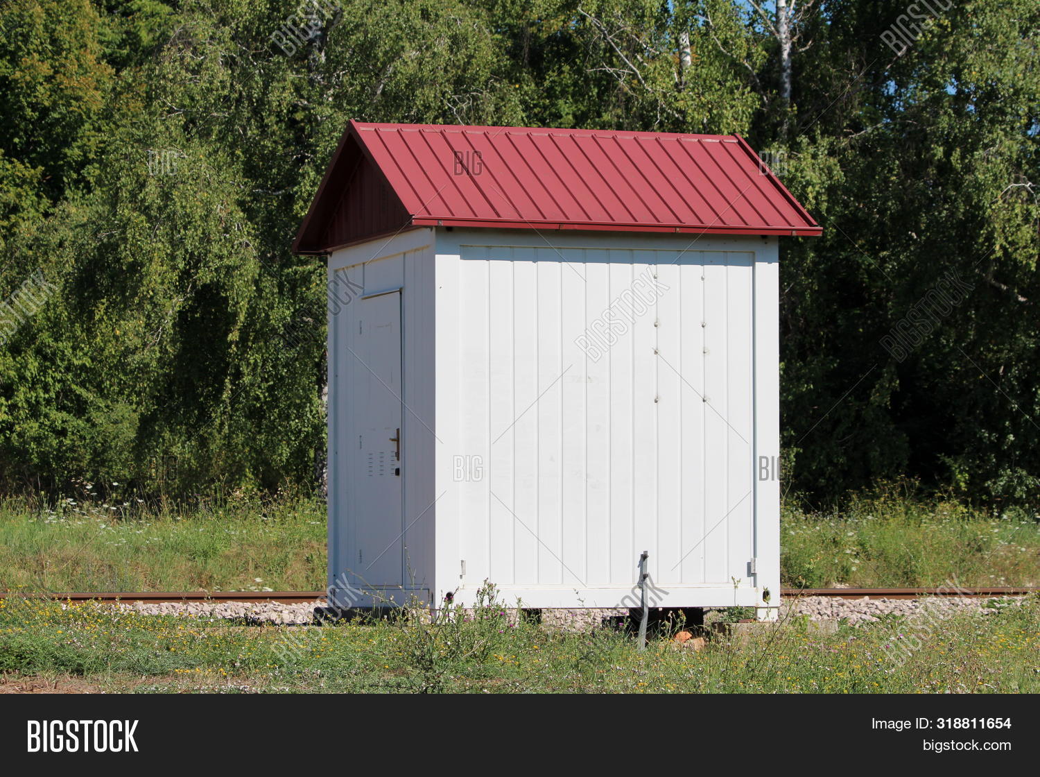 Small Metal Shipping Image & Photo (Free Trial) | Bigstock