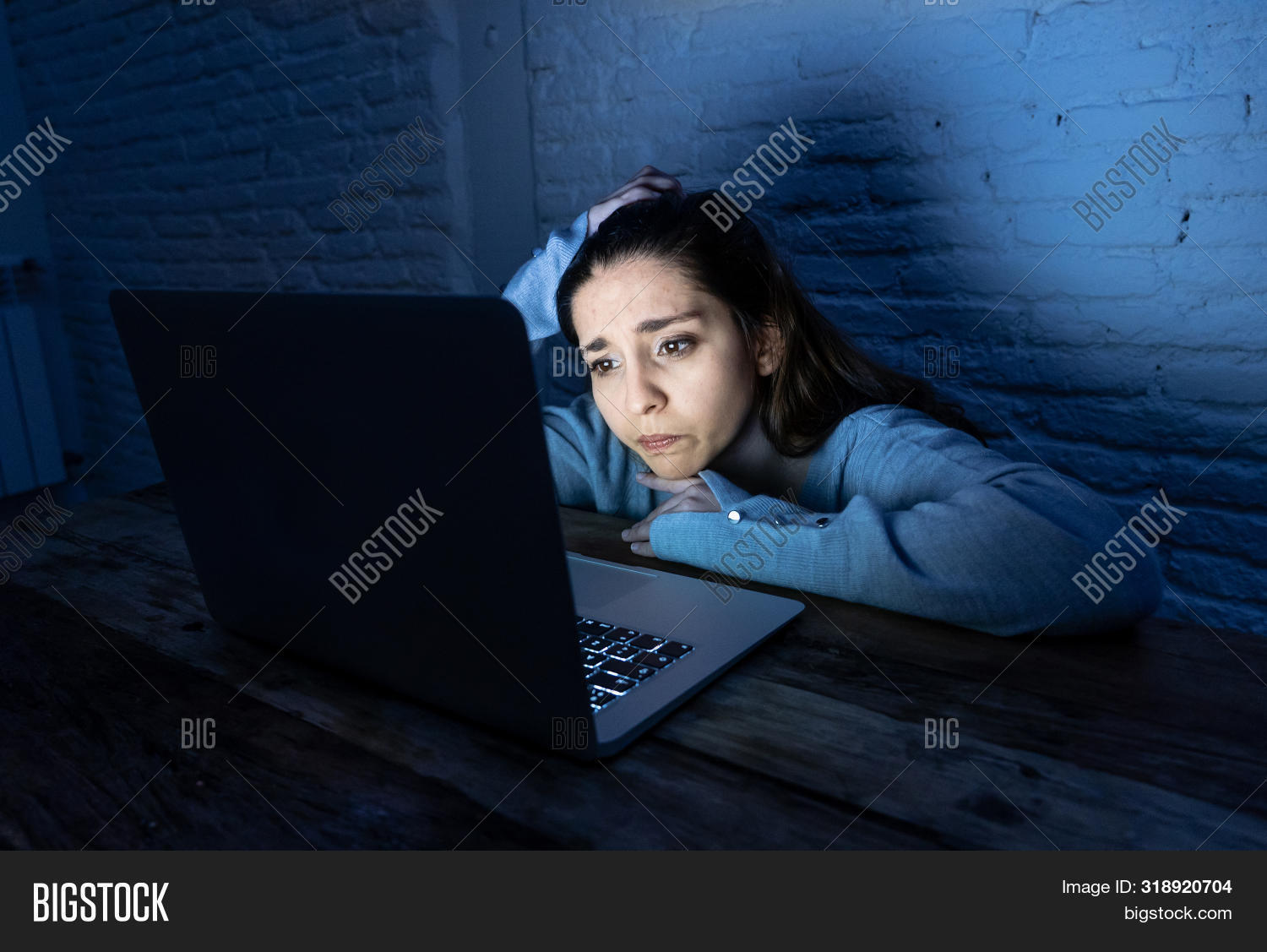 Scared Woman On Laptop Image & Photo (Free Trial) | Bigstock