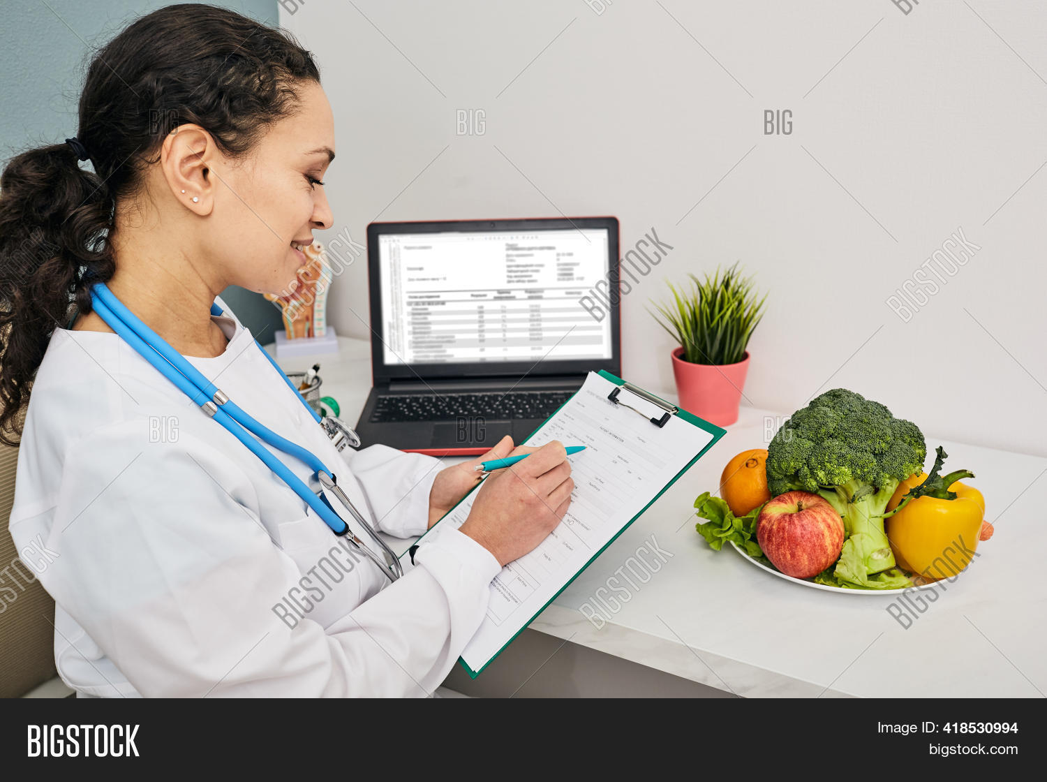 Nutritionist Creates Image & Photo (Free Trial) | Bigstock