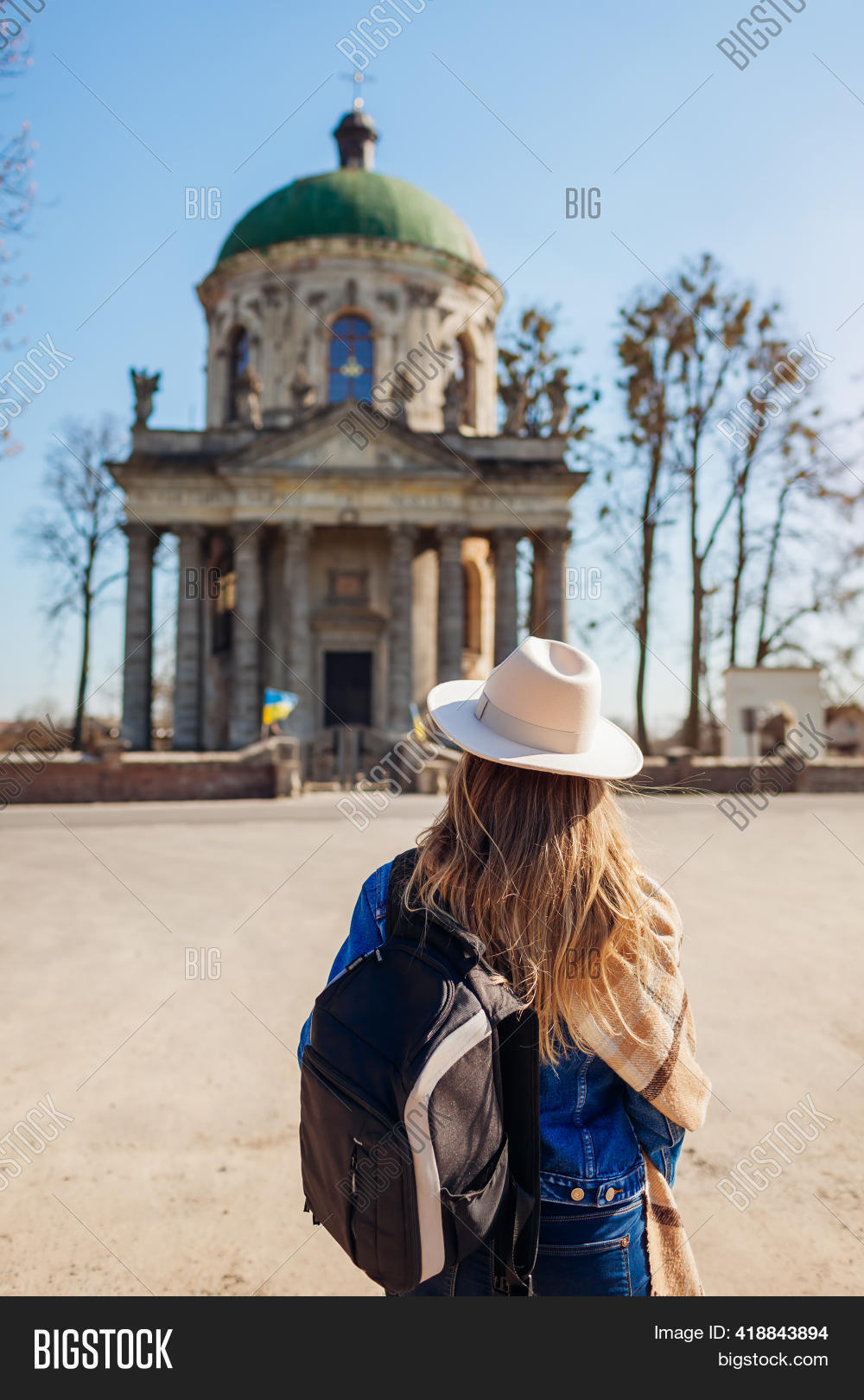 Tourist Looking Image & Photo (Free Trial) | Bigstock