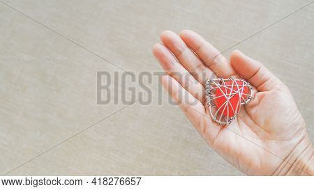 Red Heart Wire Mesh On Image & Photo (Free Trial) | Bigstock