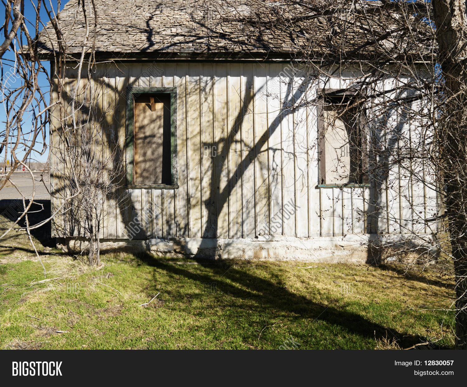 Old Rundown Building Image & Photo (Free Trial) | Bigstock