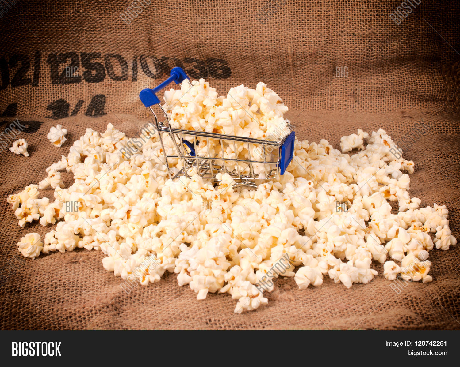 Trolley Pop Corn Image & Photo (Free Trial) | Bigstock