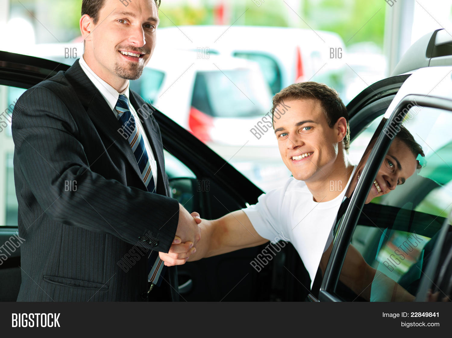 Man Buying Car Image & Photo (Free Trial) | Bigstock
