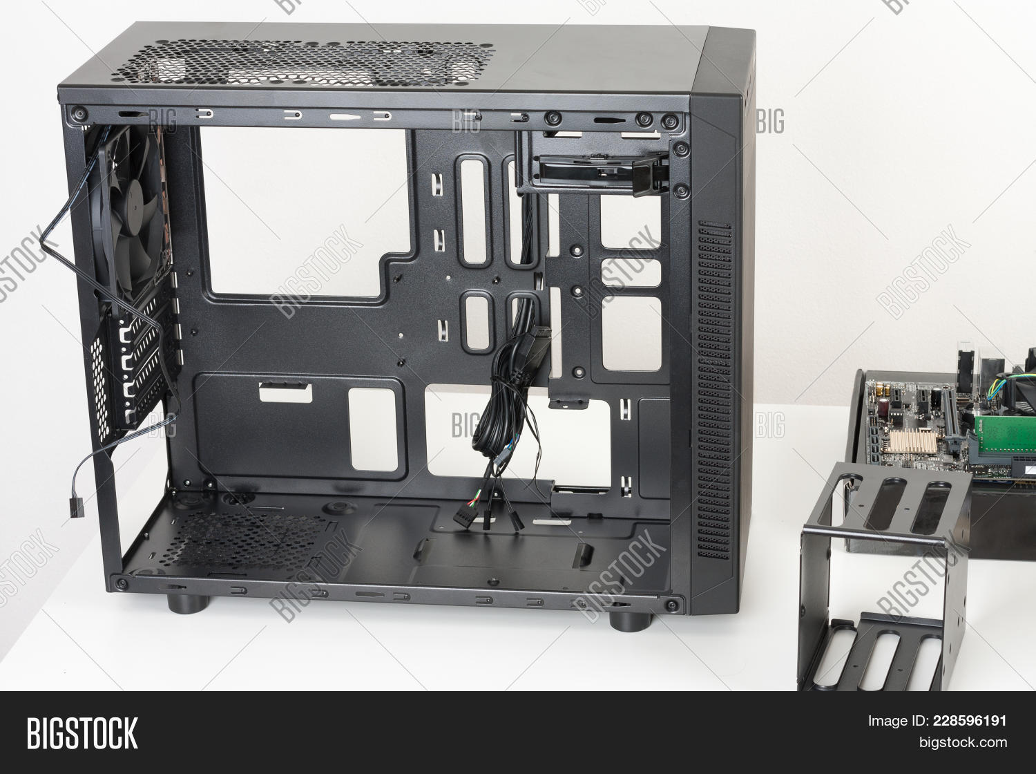Empty Black Computer Image & Photo (Free Trial) | Bigstock