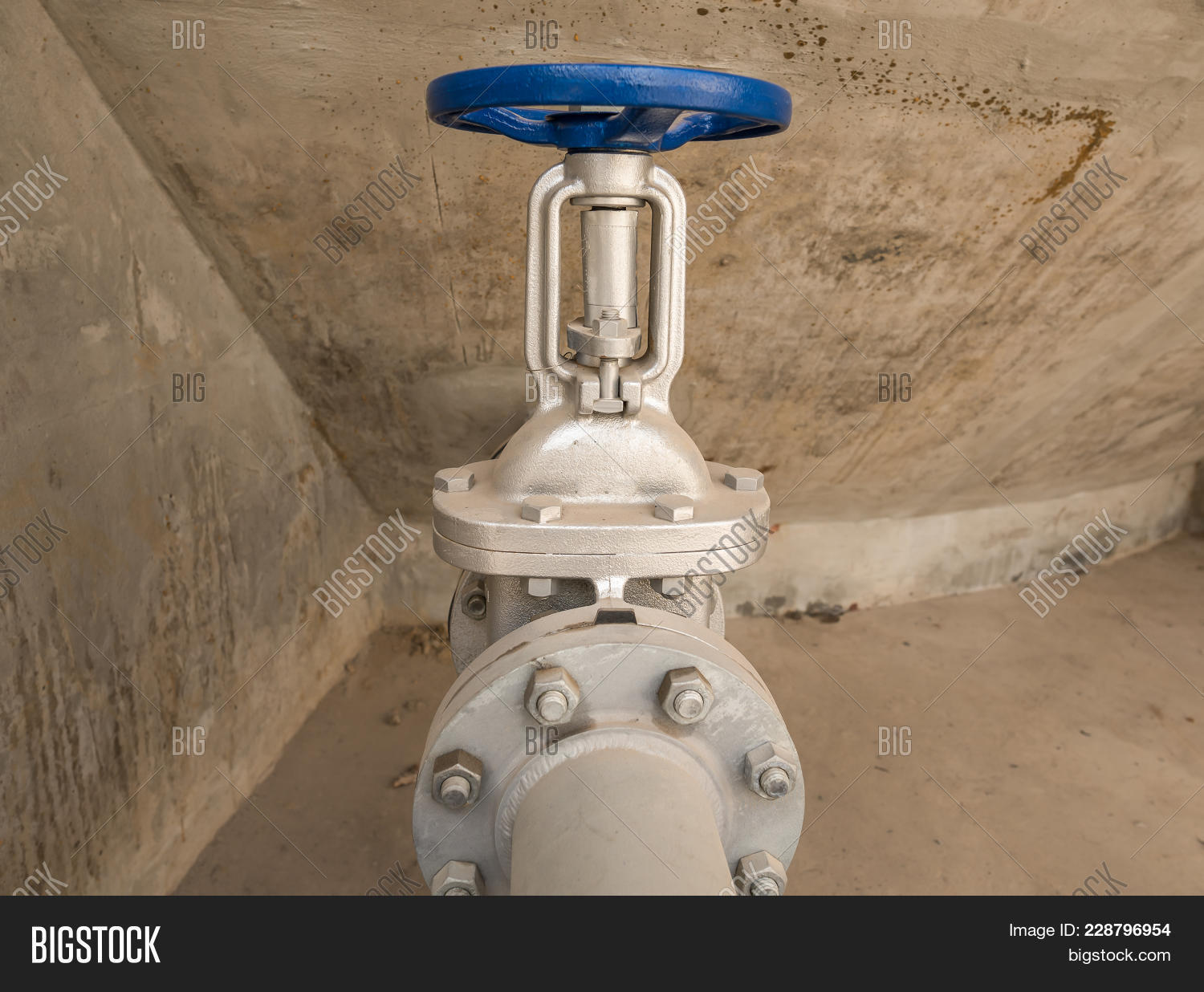 Steel Pipelines Valves Image & Photo (Free Trial) | Bigstock