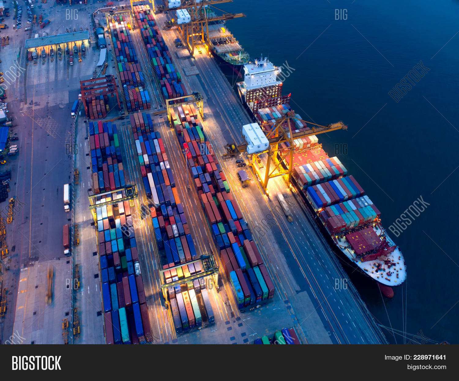 Container Import/ Image & Photo (Free Trial) | Bigstock