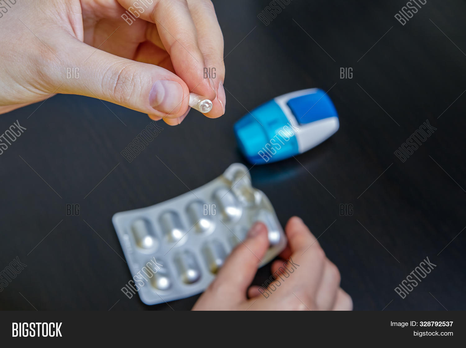 Dry-powder Inhaler Dpi Image & Photo (Free Trial) | Bigstock