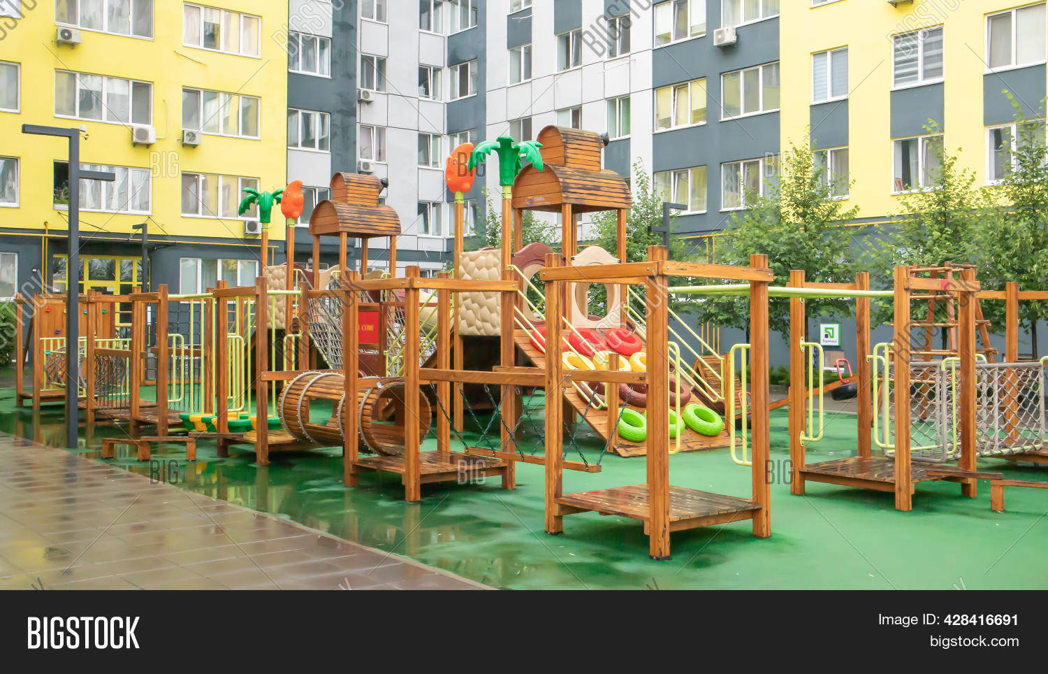 Courtyard High-rise Image & Photo (Free Trial) | Bigstock