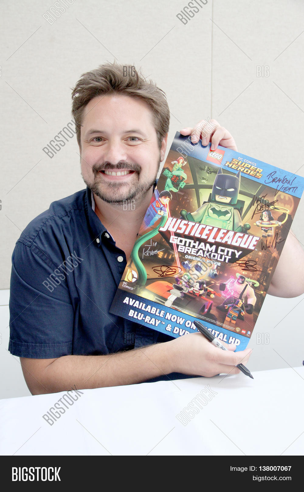 Will Friedle Signs Image & Photo (Free Trial) | Bigstock