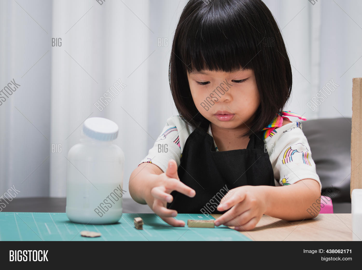 Pupil Girl Doing Paper Image & Photo (Free Trial) | Bigstock