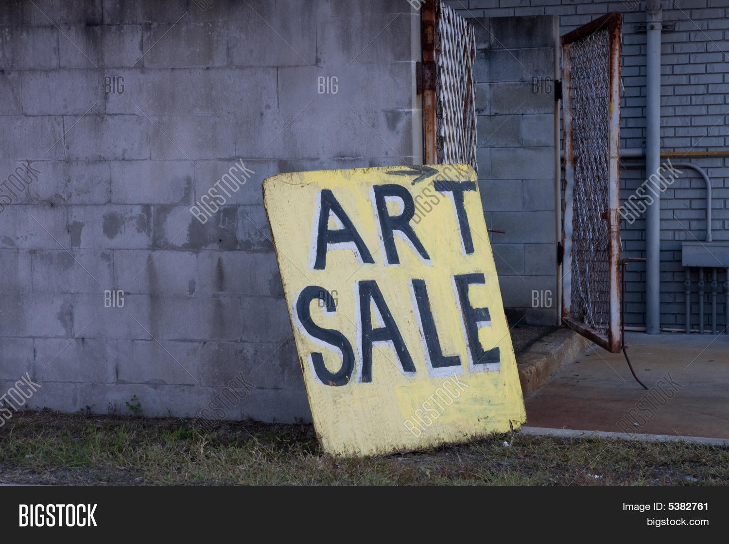 Art Sale Sign Board Image & Photo (Free Trial) | Bigstock