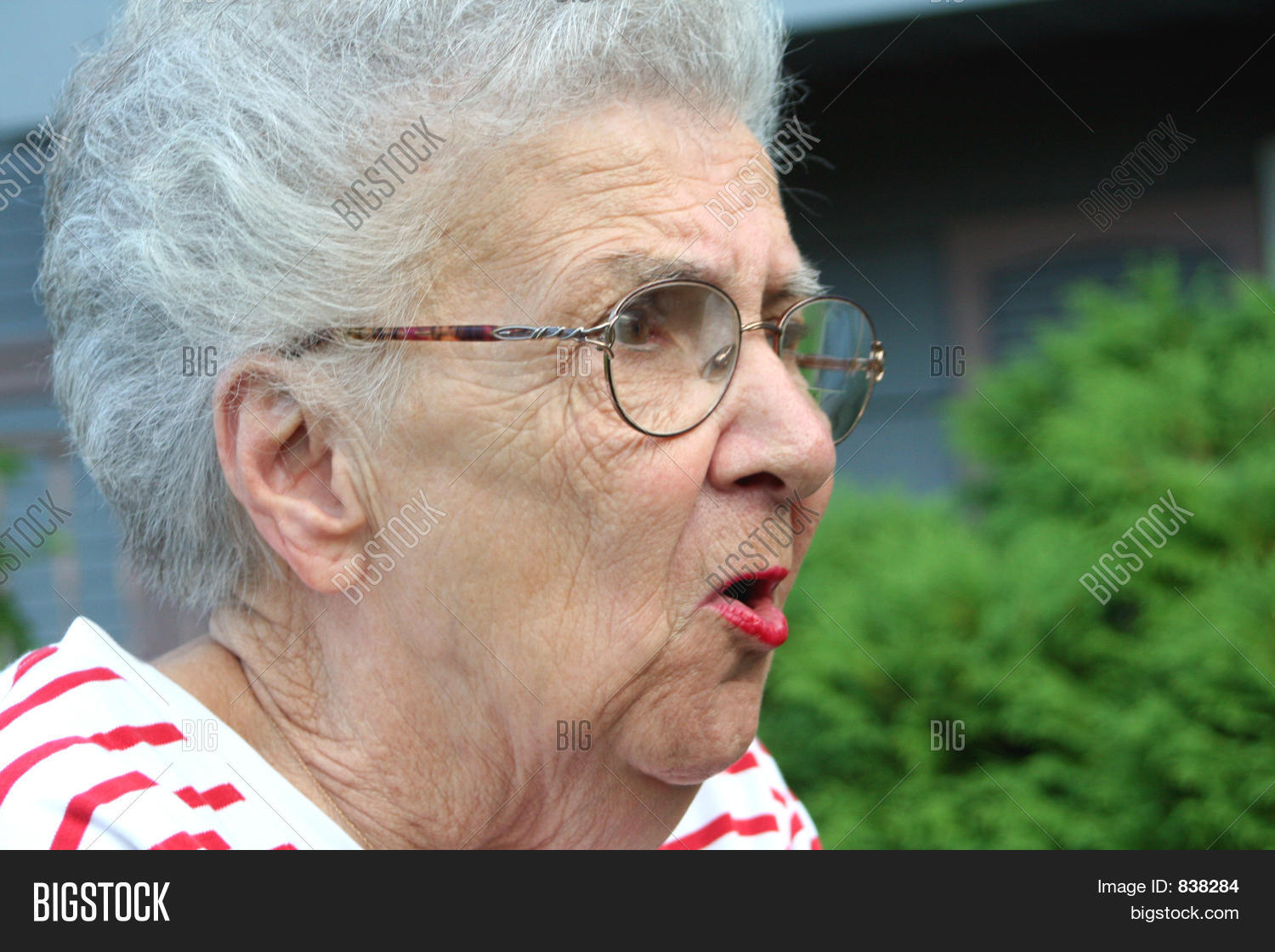 Imagen y foto Abuela Enfadada (prueba gratis) | Bigstock