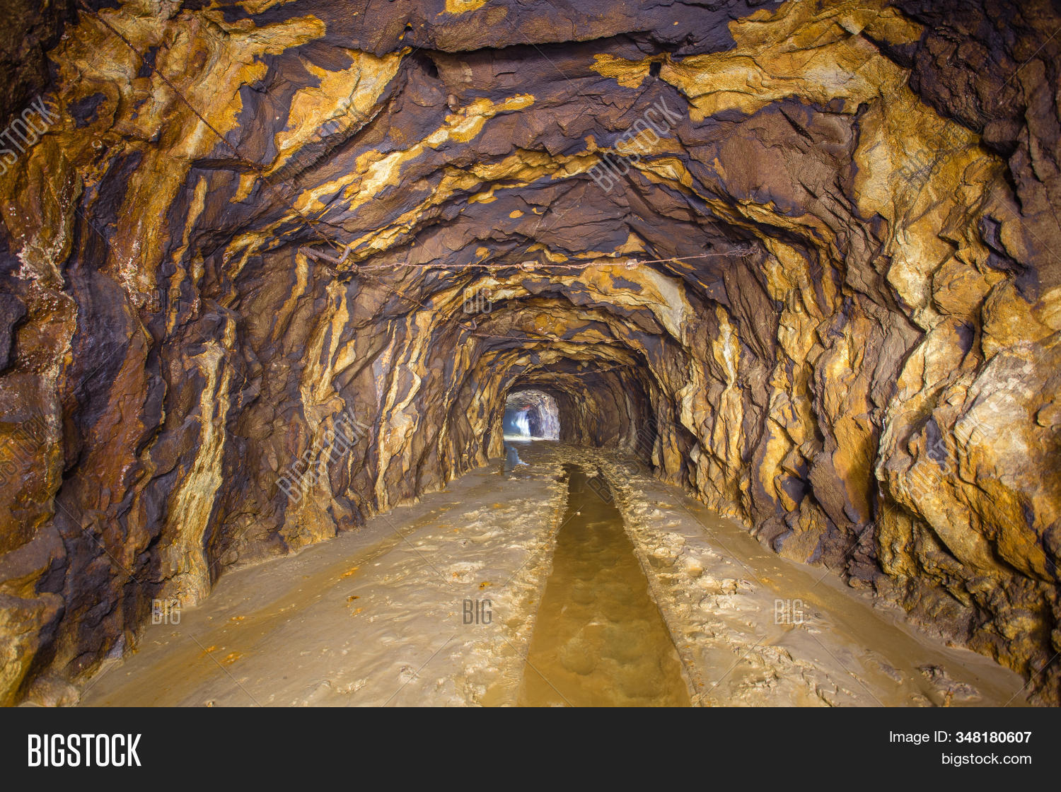Old Gold Mine Image & Photo (Free Trial) | Bigstock