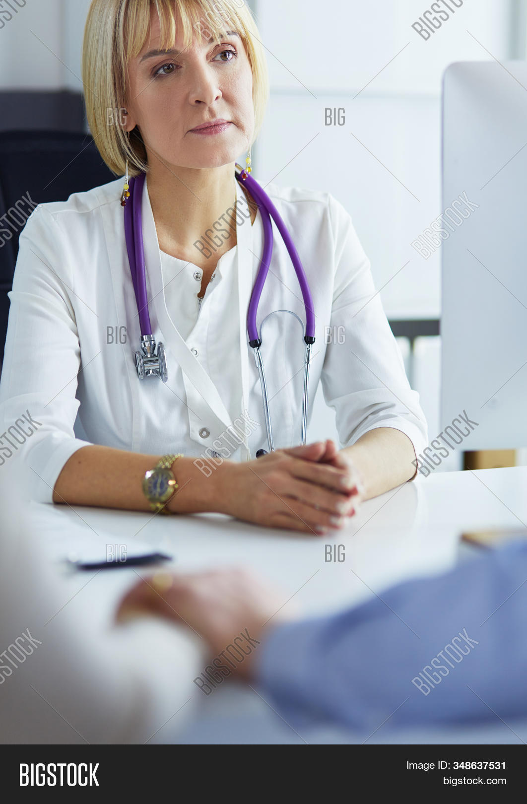 Female Doctor Sitting Image & Photo (Free Trial) | Bigstock