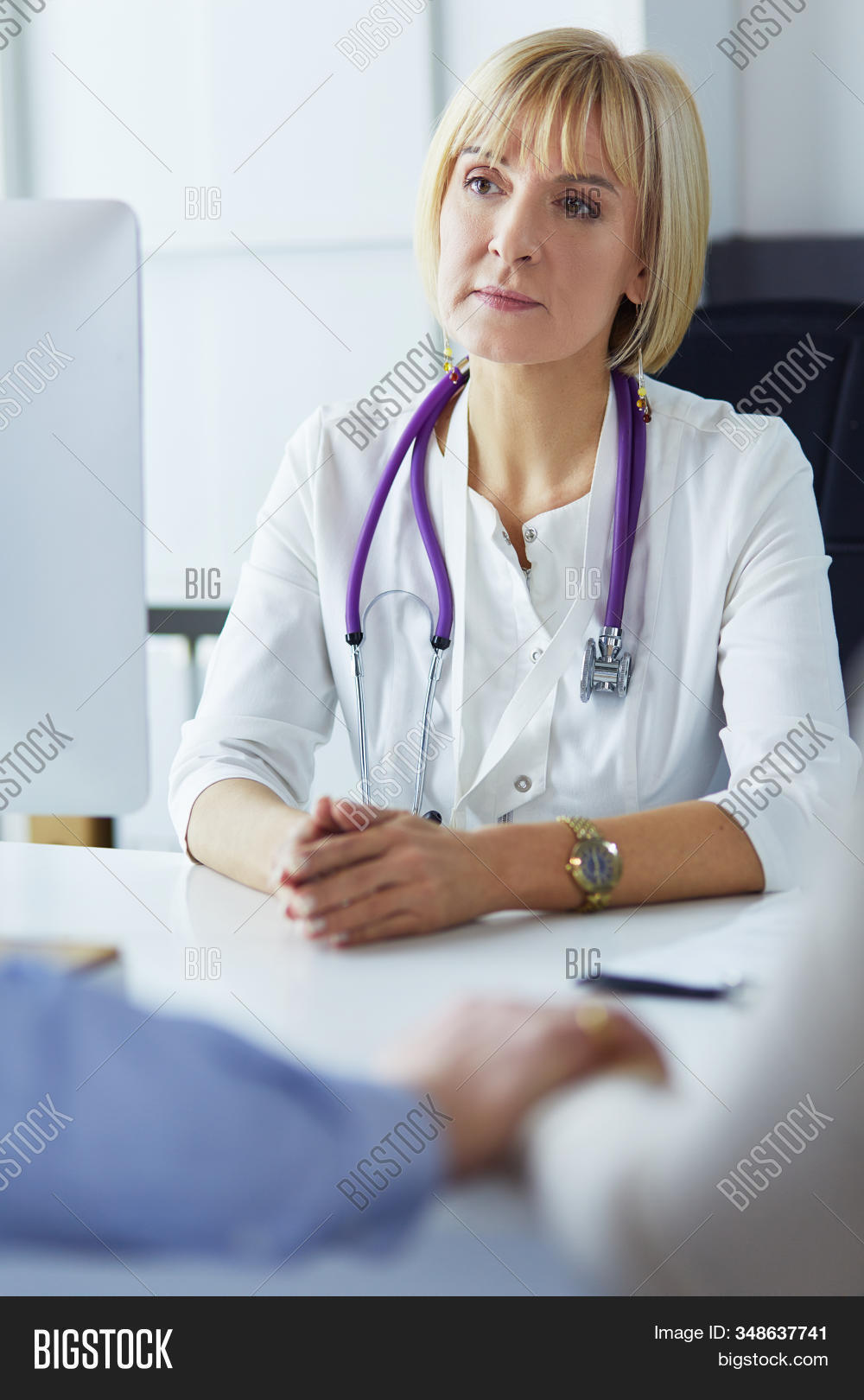 Female Doctor Sitting Image & Photo (Free Trial) | Bigstock