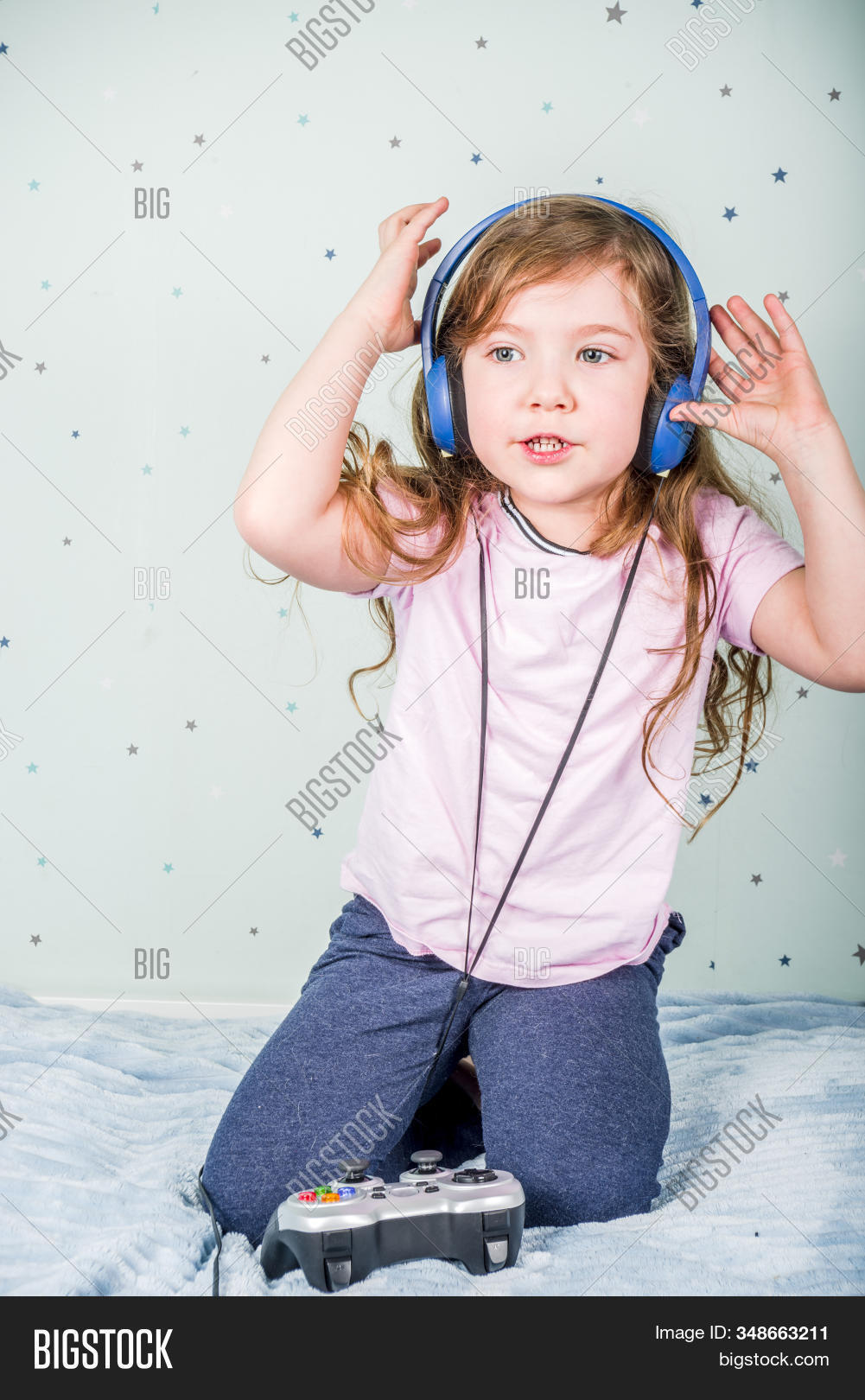 Kids Gaming Video Image & Photo (Free Trial) | Bigstock