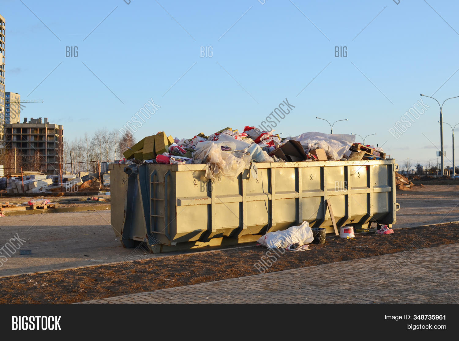 Metal Tanks Capacities Image & Photo (Free Trial) | Bigstock