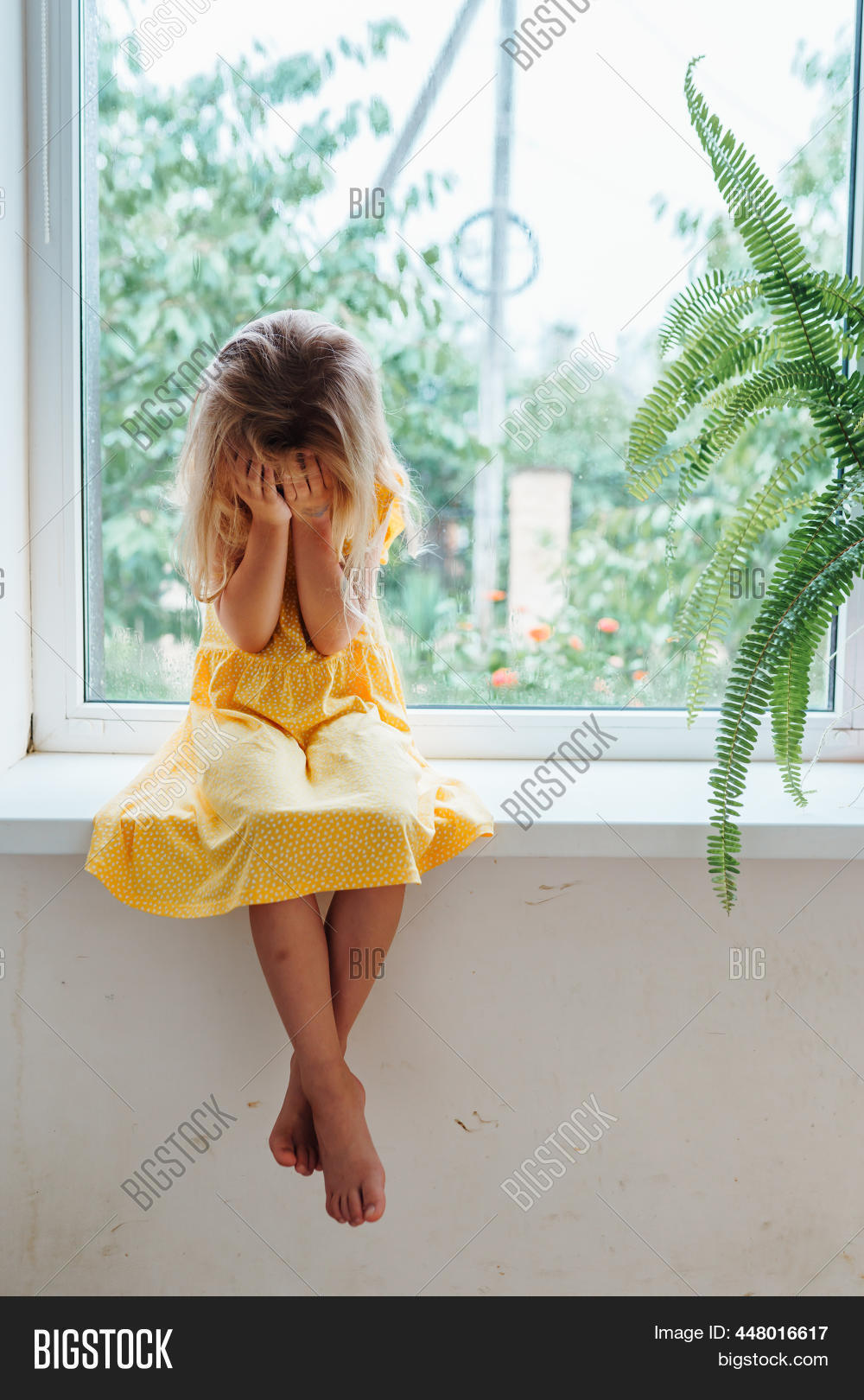Sad Little Girl Crying Image & Photo (Free Trial) | Bigstock
