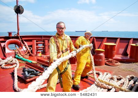 Mooring Operation Image & Photo | Bigstock