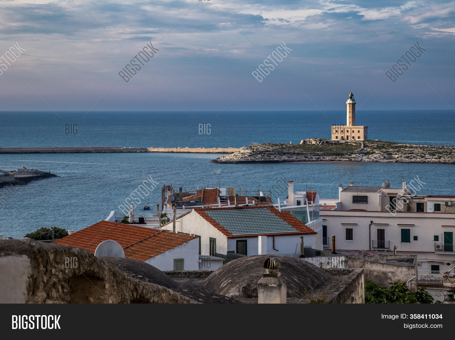 View City Lighthouse Image & Photo (Free Trial) | Bigstock