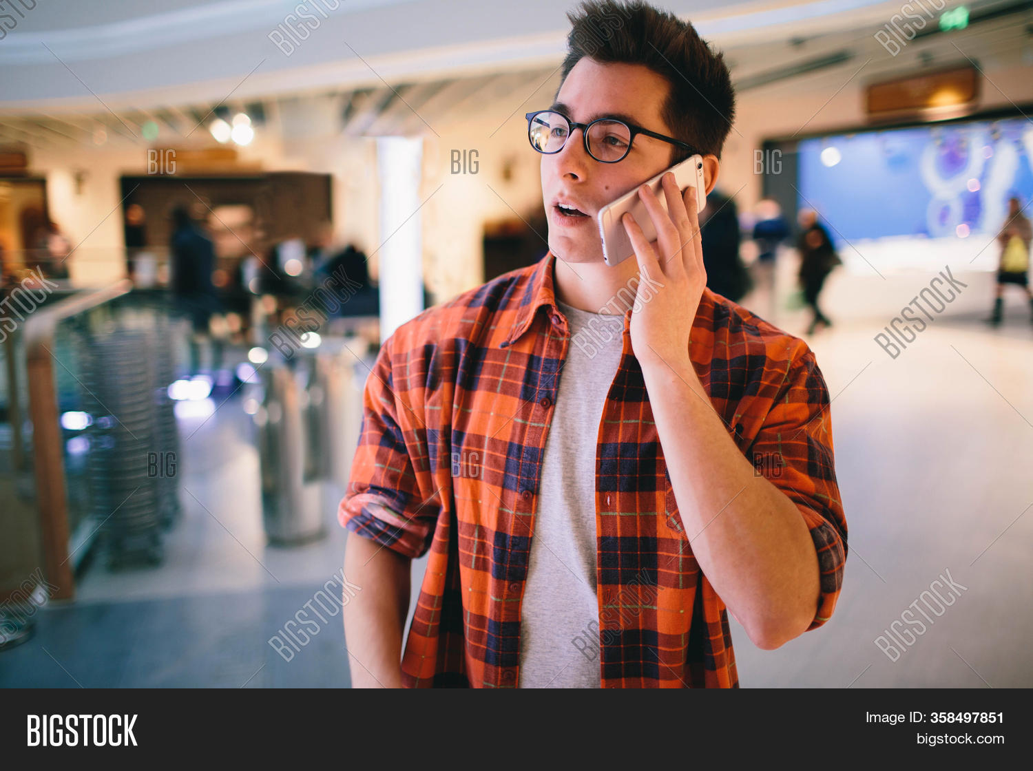 Man Hold Smartphone On Image & Photo (Free Trial) | Bigstock