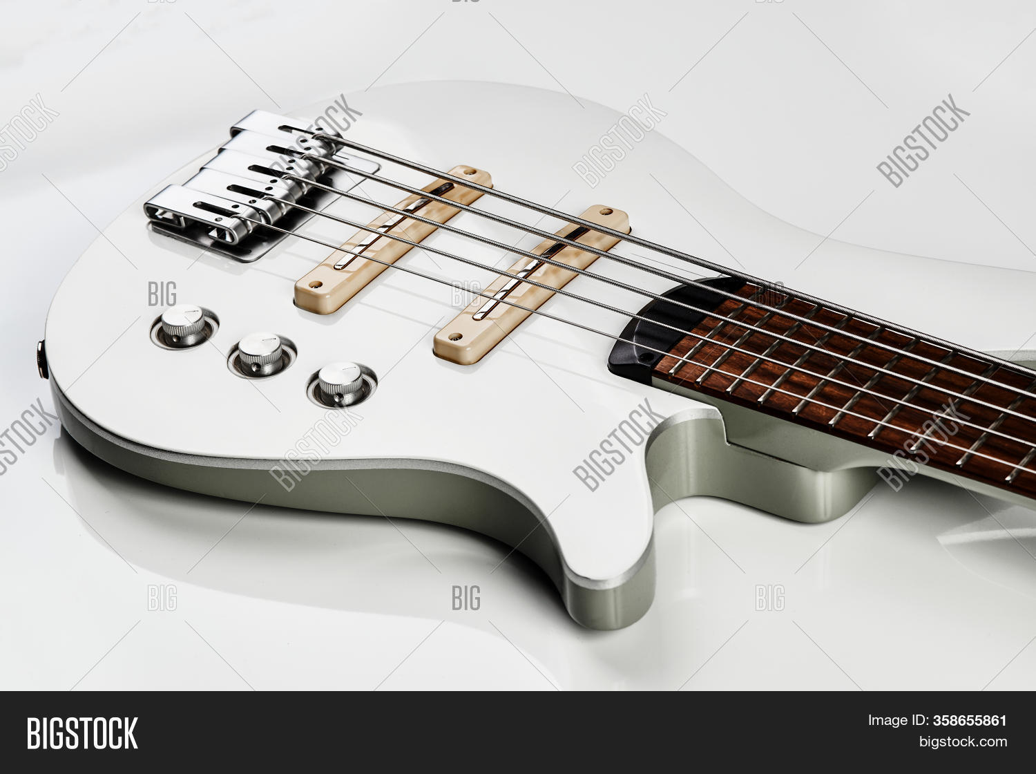 White Bass Guitar Image & Photo (Free Trial) | Bigstock