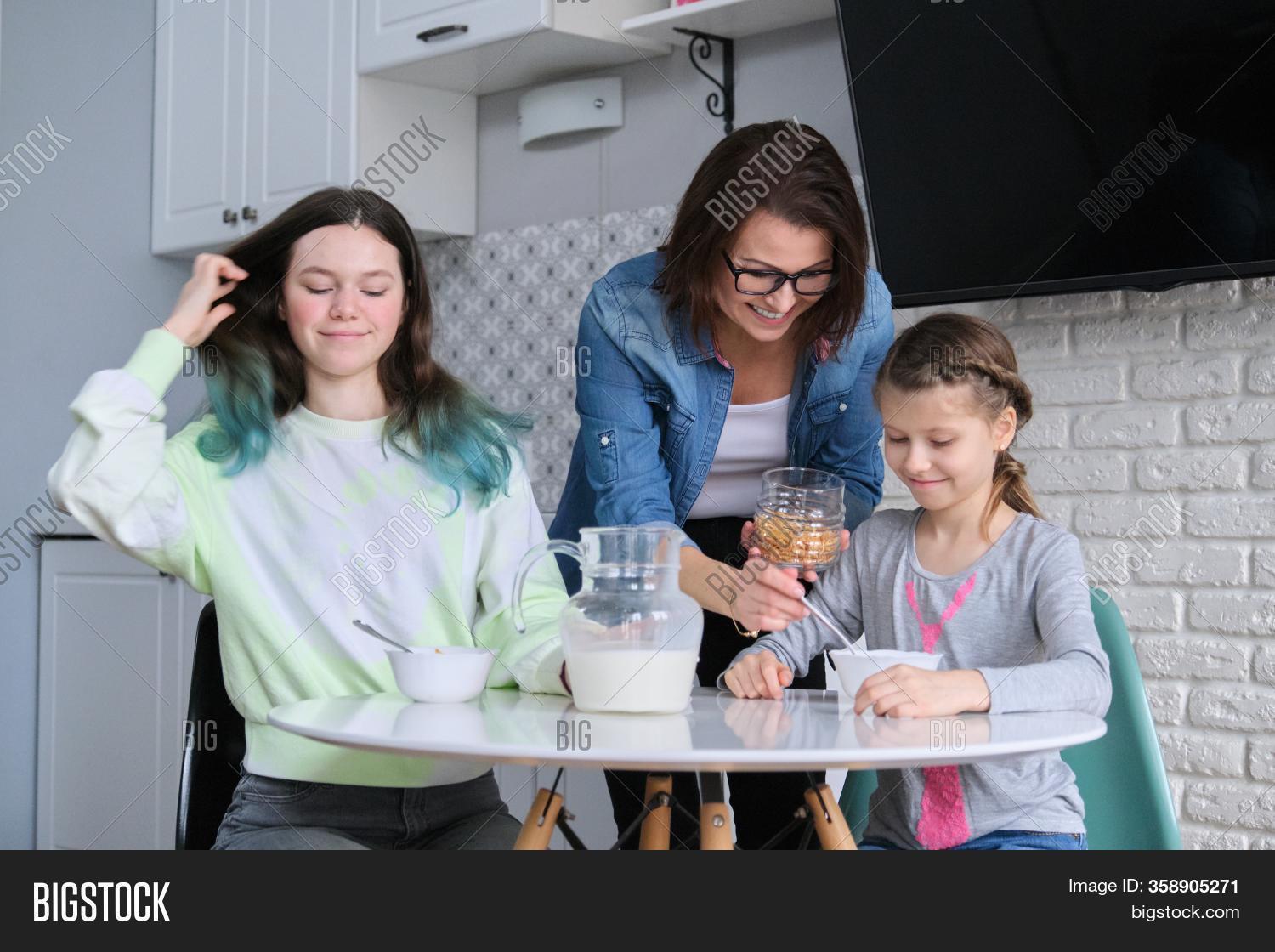 Children Mother Eating Image & Photo (Free Trial) | Bigstock