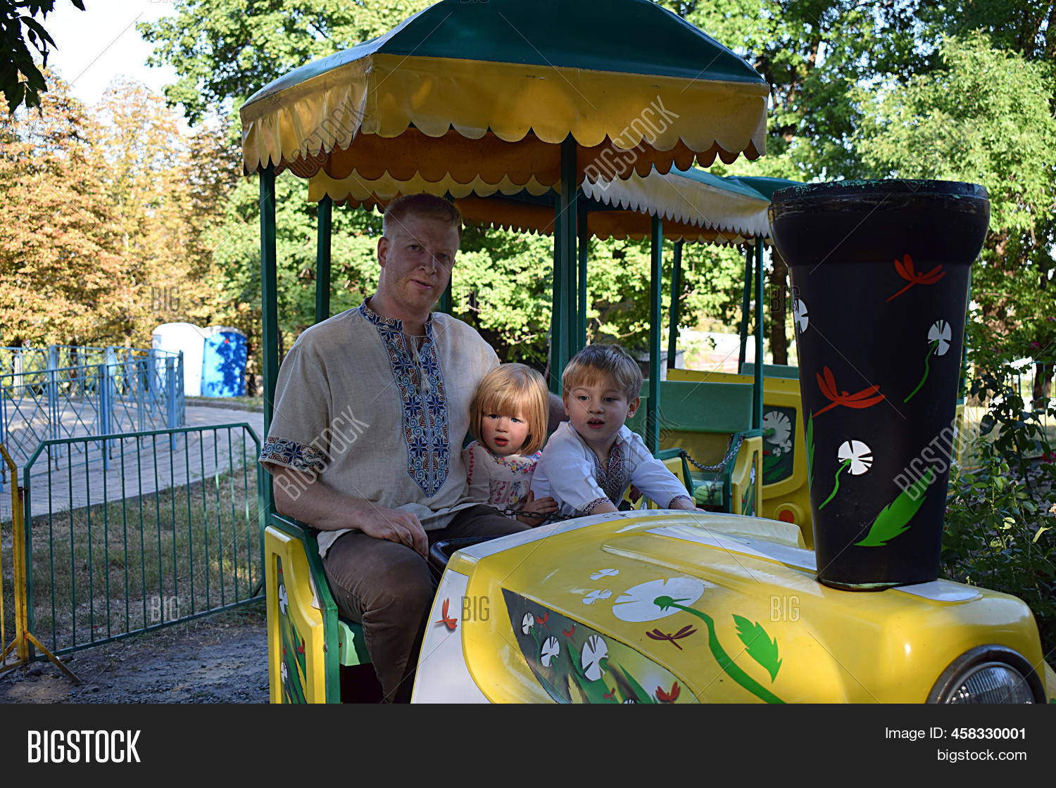 Father Small Children Image & Photo (Free Trial) | Bigstock