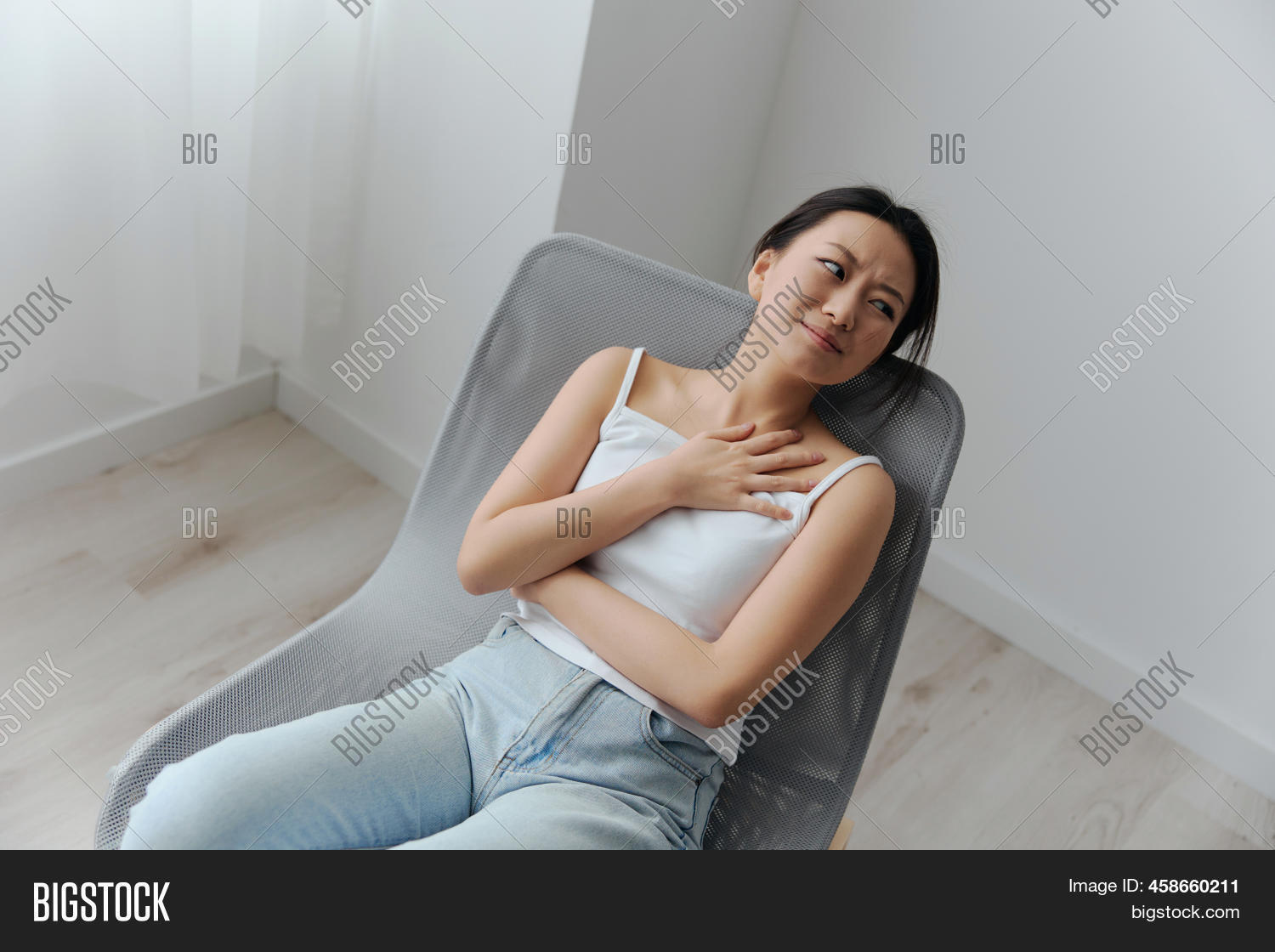 Cough Tickling. Top Image & Photo (Free Trial) | Bigstock