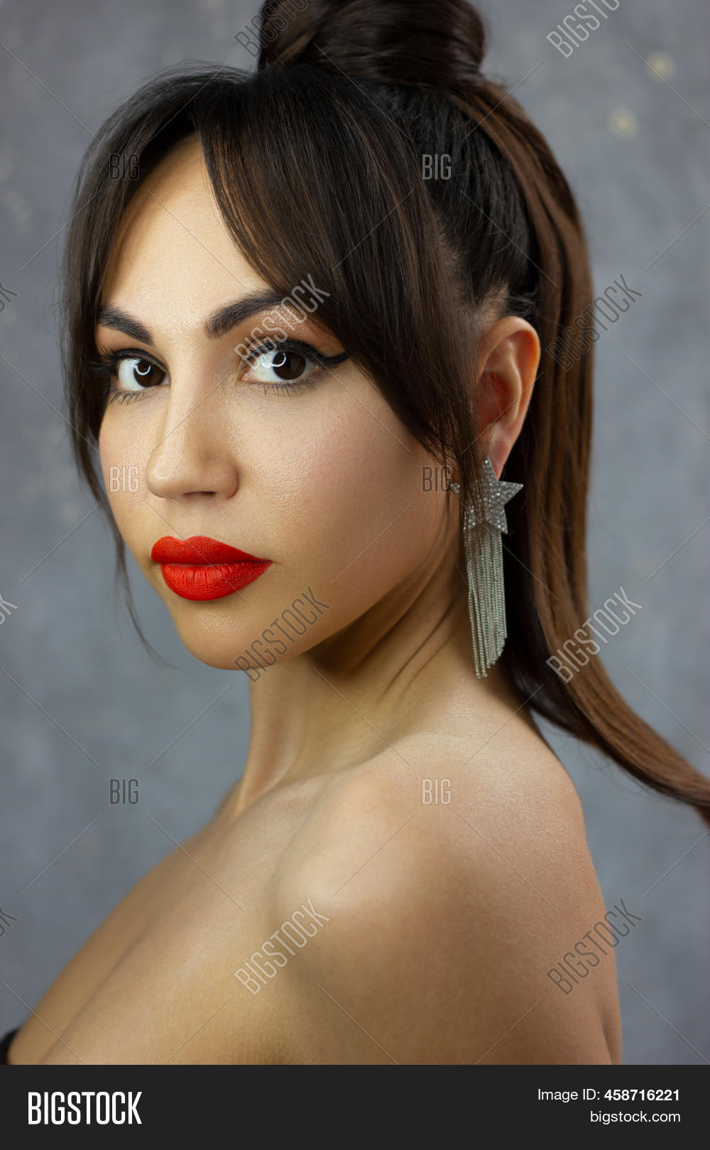 Beautiful Brunet Model Image & Photo (Free Trial) | Bigstock