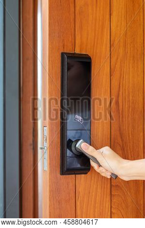 Man Holding Handle Image & Photo (Free Trial) | Bigstock