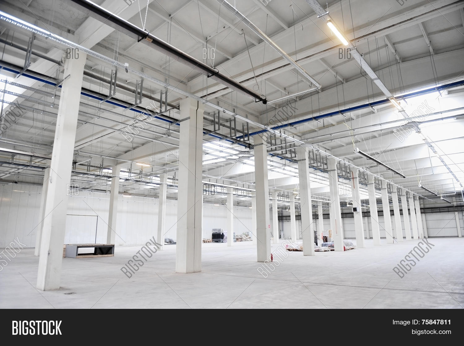 Empty New Storage Image & Photo (Free Trial) | Bigstock