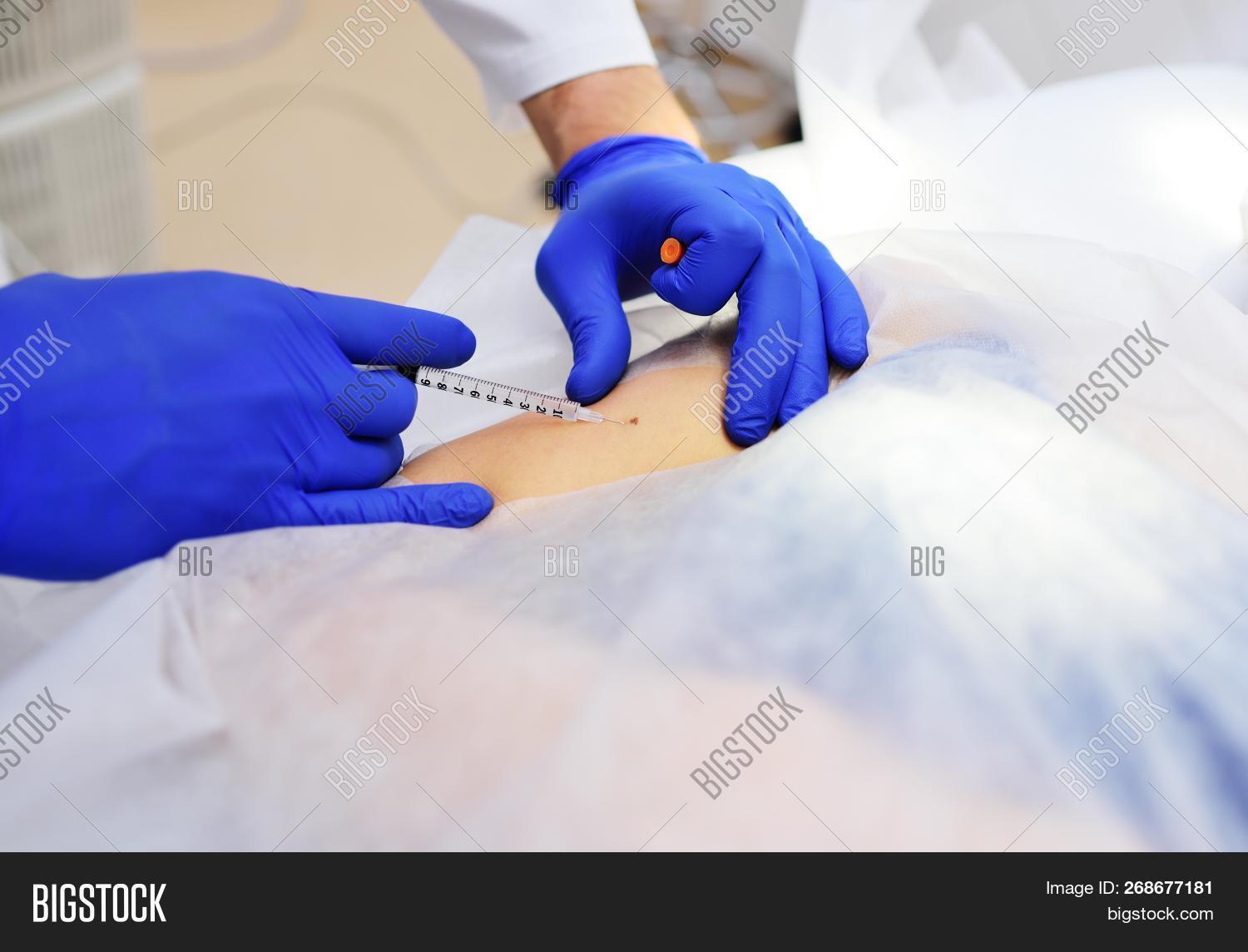 Surgeon Makes Image & Photo (Free Trial) | Bigstock