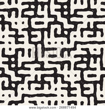 Vector Seamless Black And White Rounded Irregular Maze Pattern. Abstract Hand Drawn Background ...