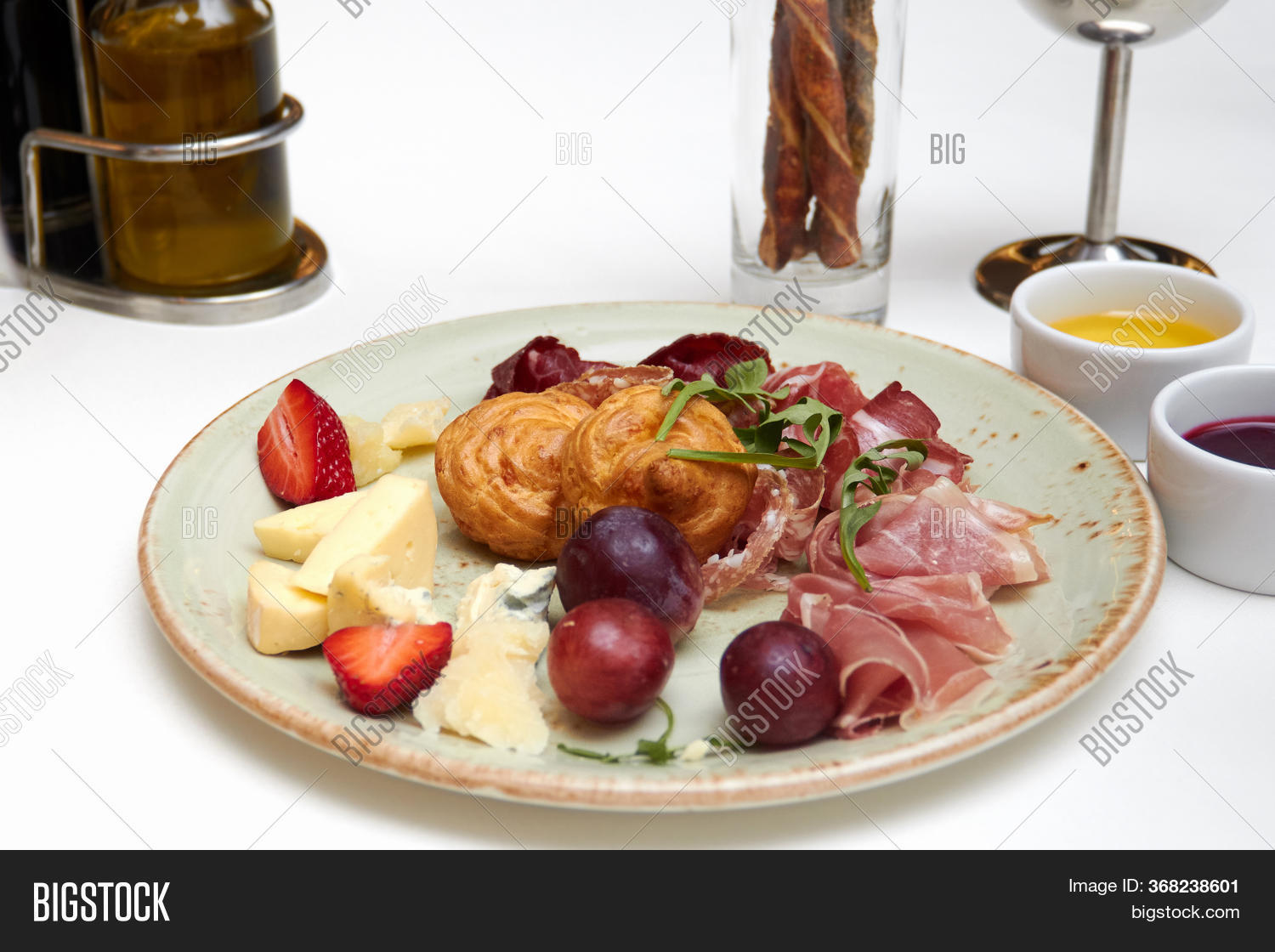 Close- Ready - Made Image & Photo (Free Trial) | Bigstock