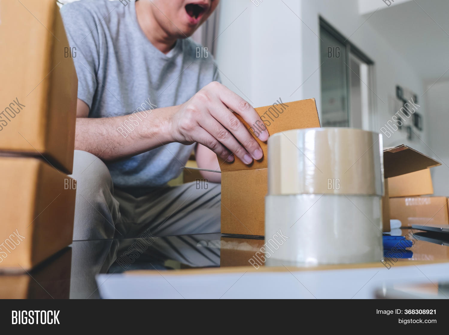 Small Business Parcel Image & Photo (Free Trial) | Bigstock