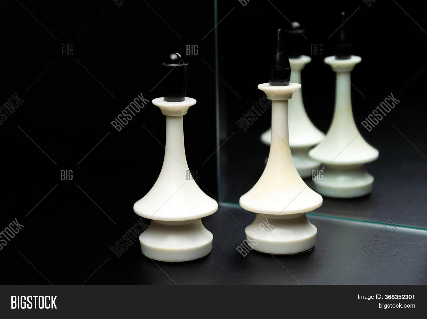Chess Figure Mirror On Image & Photo (Free Trial) | Bigstock
