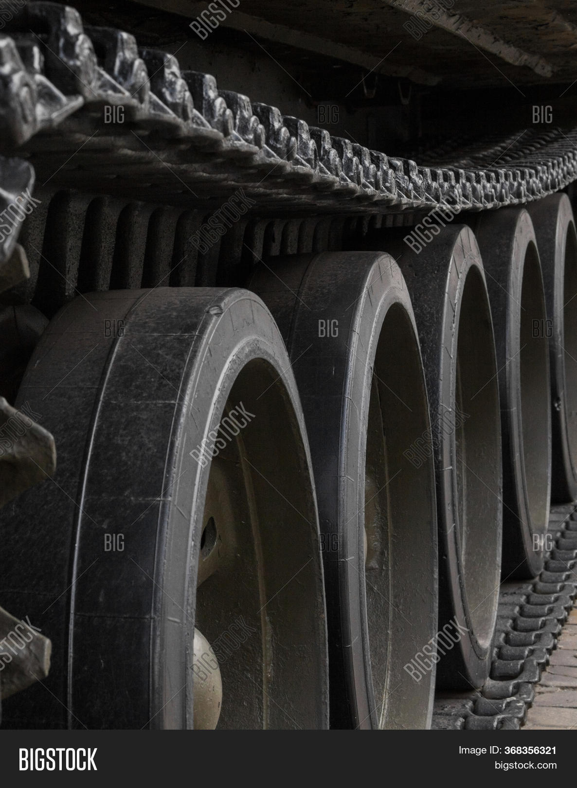 Continuous Track (tank Image & Photo (Free Trial) | Bigstock