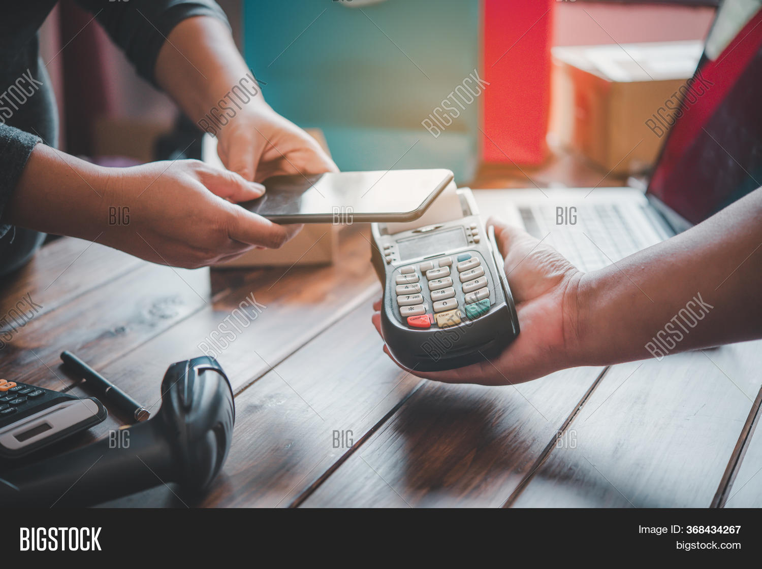Customer Paying Bill Image & Photo (Free Trial) | Bigstock
