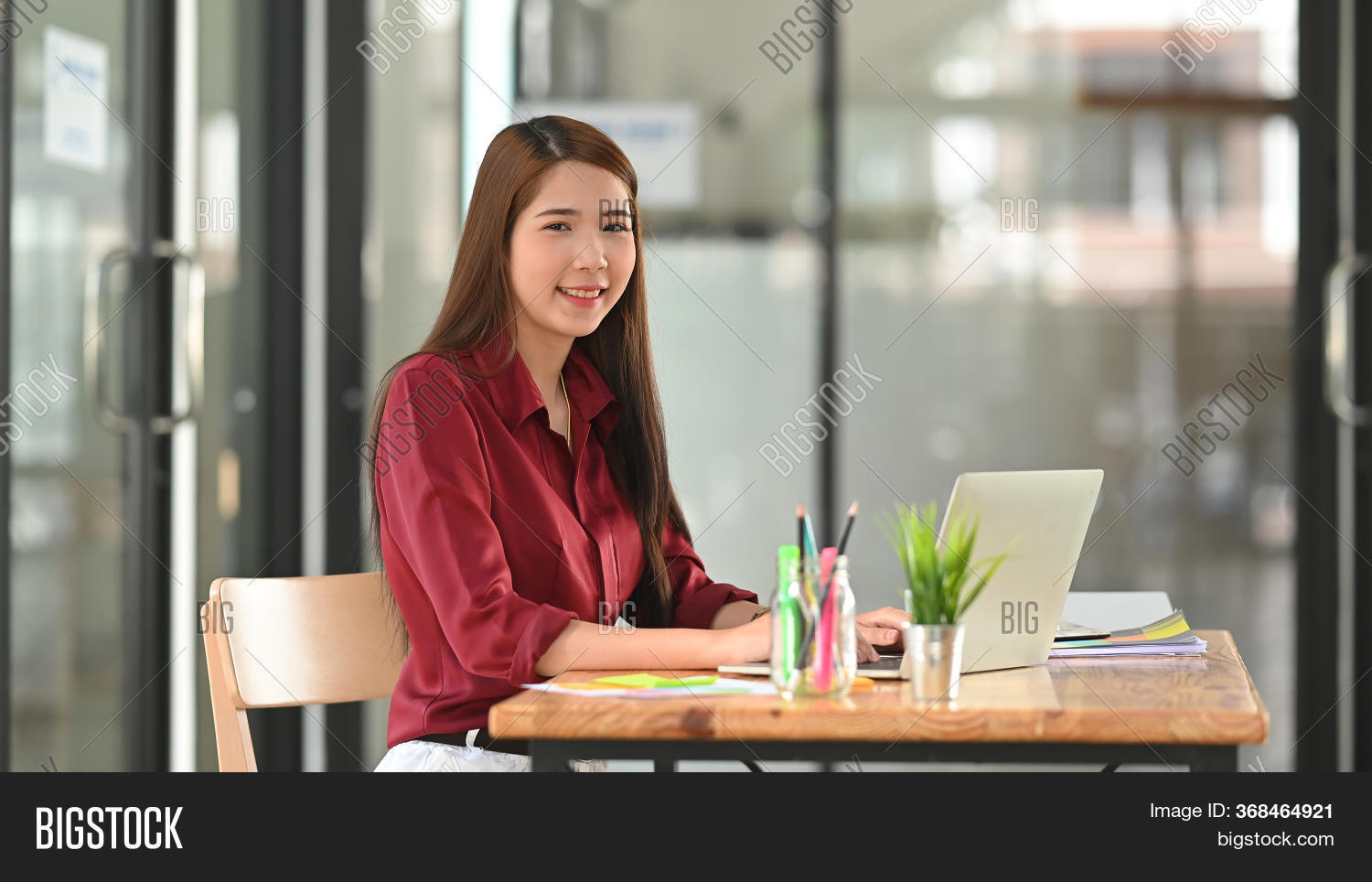 Photo Beautiful Expert Image & Photo (Free Trial) | Bigstock