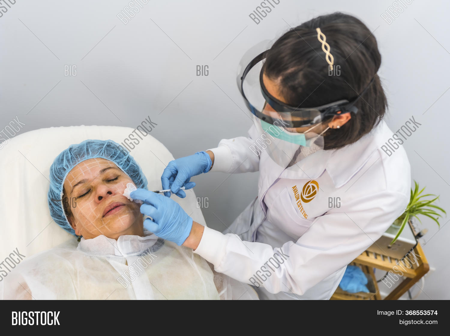 Applying Injections Image & Photo (Free Trial) | Bigstock